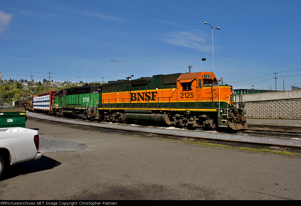 BNSF 2125 and BNSF 2918